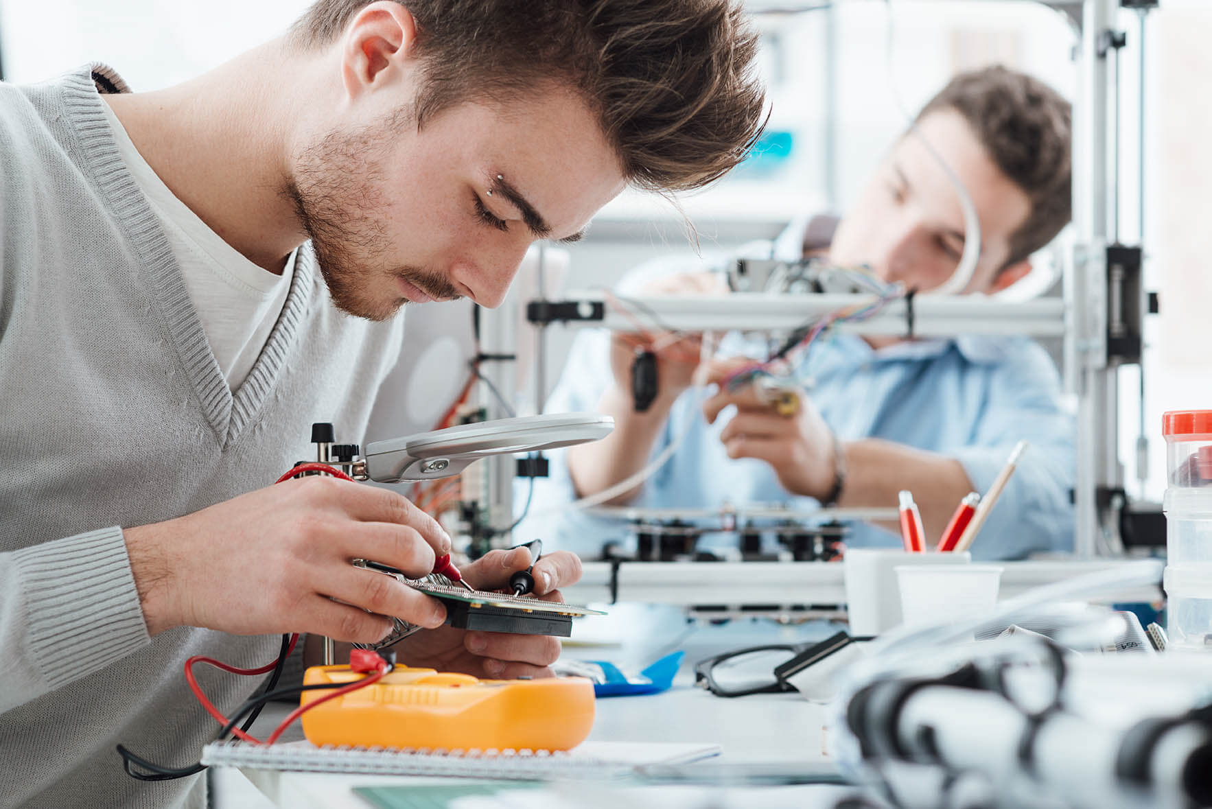 Electronics Company Generates B-to-B Leads at Scale & Lower Cost - Inuvo®